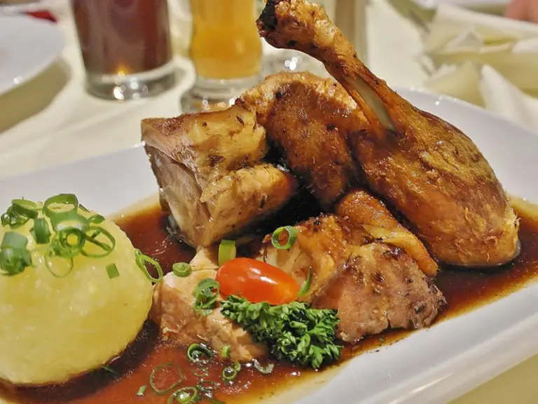 Restaurantes em Praga: onde comer e comidas típicas